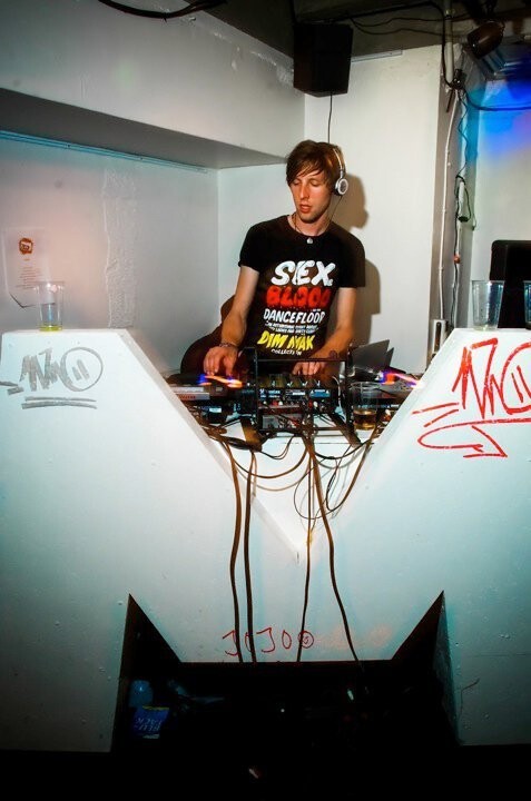 Mark Birtles (a.k.a Newblackvinyl) | Zaiko